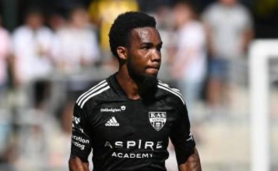 FOOTBALL-Reggae Boy Magee signs with Switchbacks. - Caribbean Times